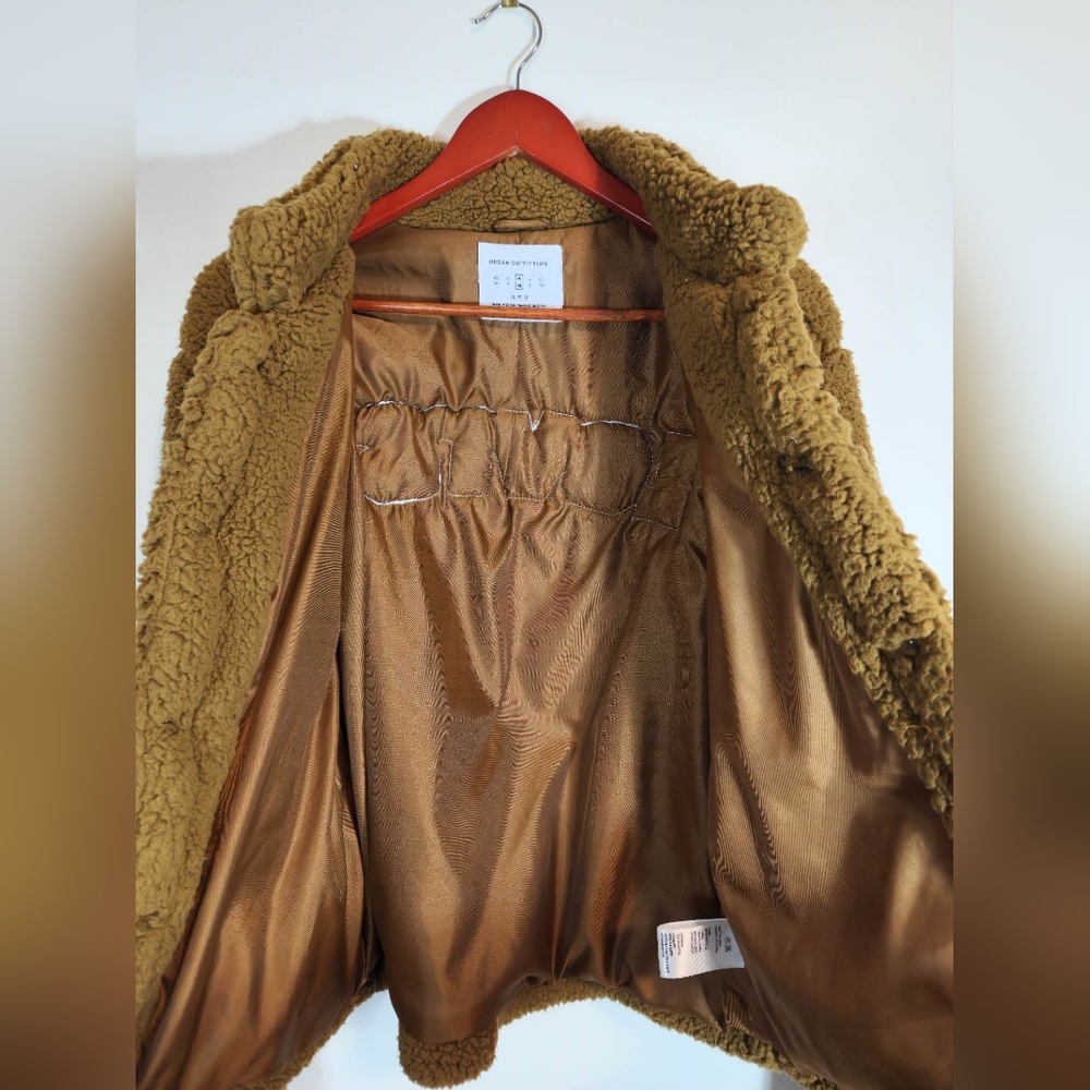 Urban Outfitters X Levi's Brown Sherpa Jacket - Gem